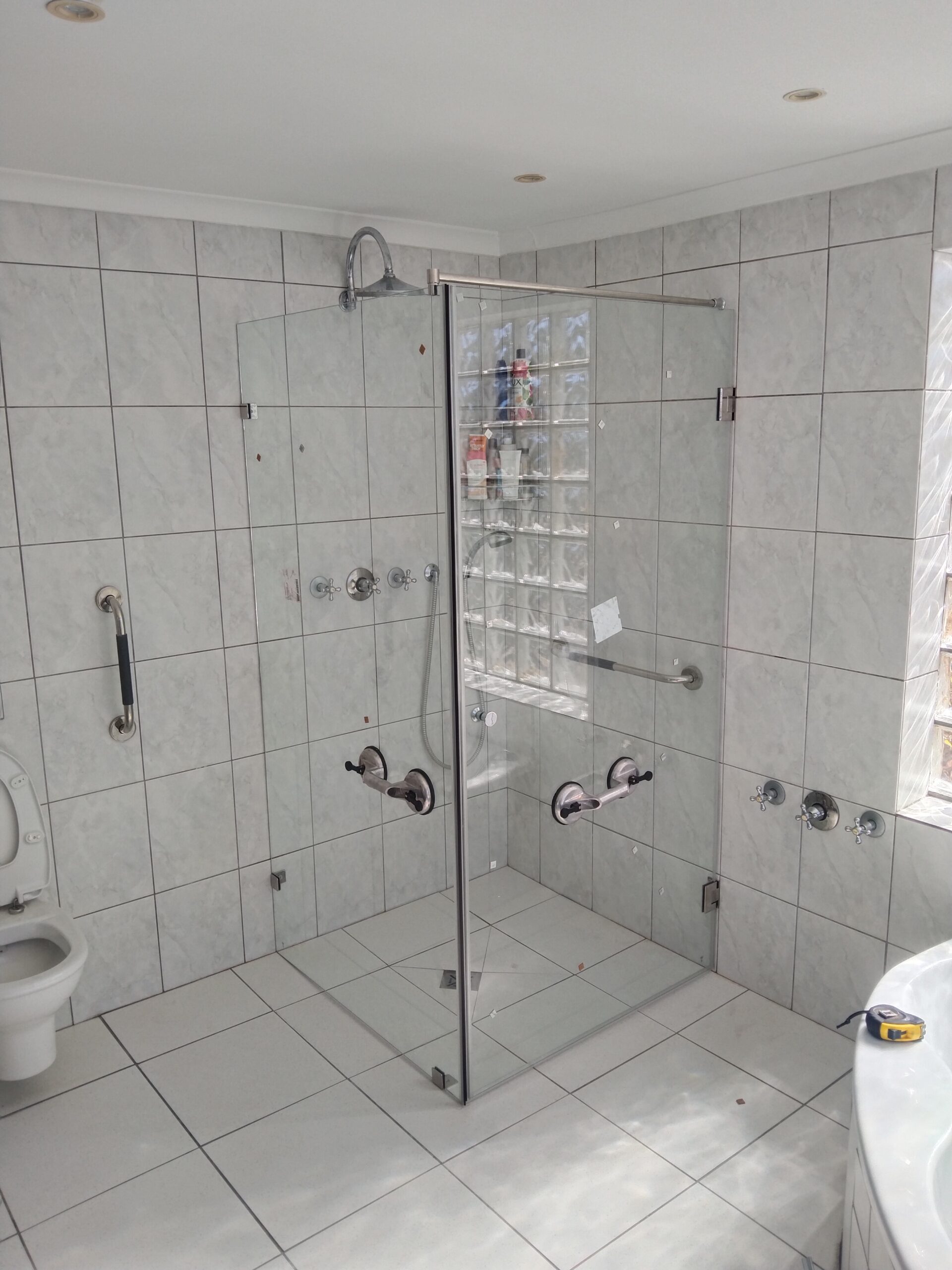 Frameless - Global Aluminium & Glass